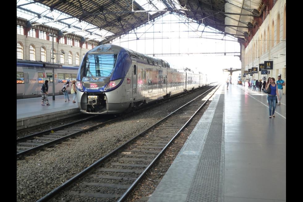 PACA launches TER tendering process | News | Railway Gazette International